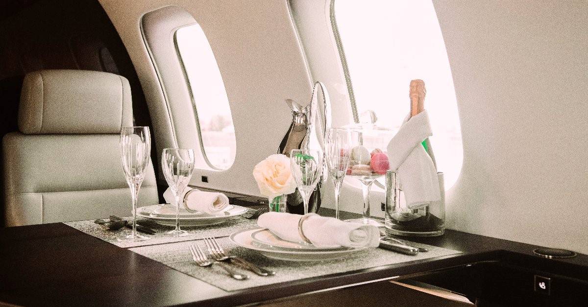 Dream of Airplanes: Meaning & Spiritual Messages