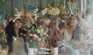 Dreams About Flowers: 6 Spiritual Meanings Revealed